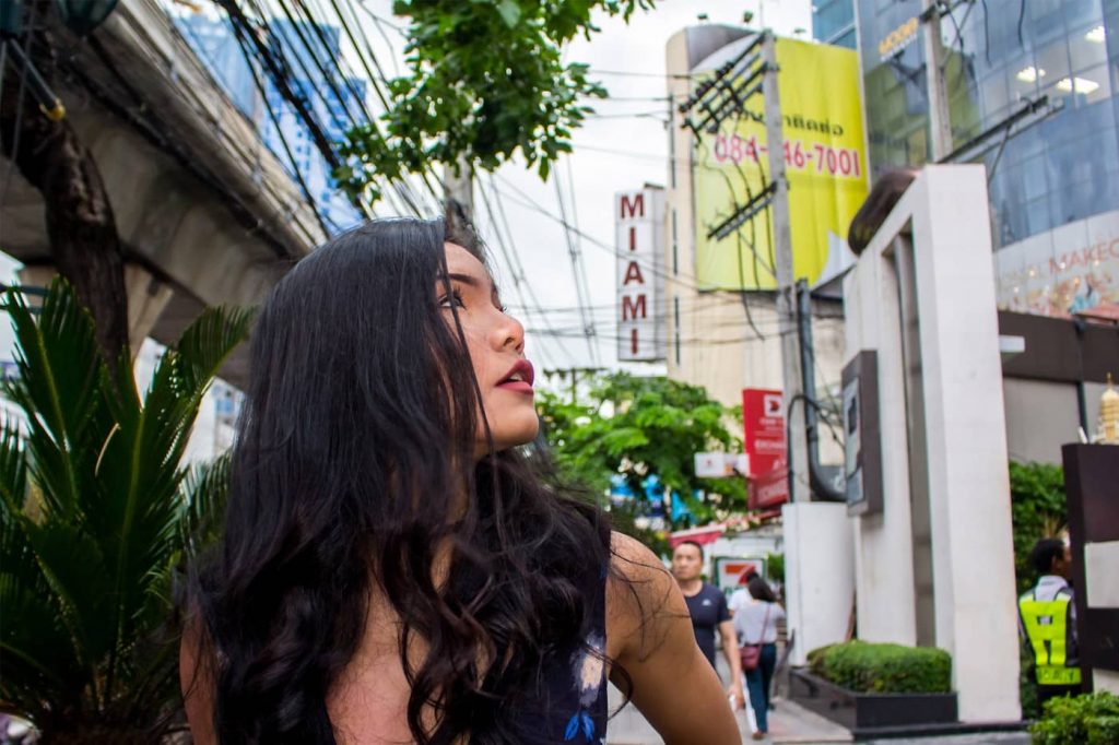 Hire a Female Tour Guide in Bangkok | Nightlife Tour, Sightseeing...