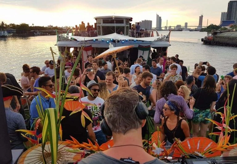 Planning a Private Boat Party in Bangkok ? Here's What You Need