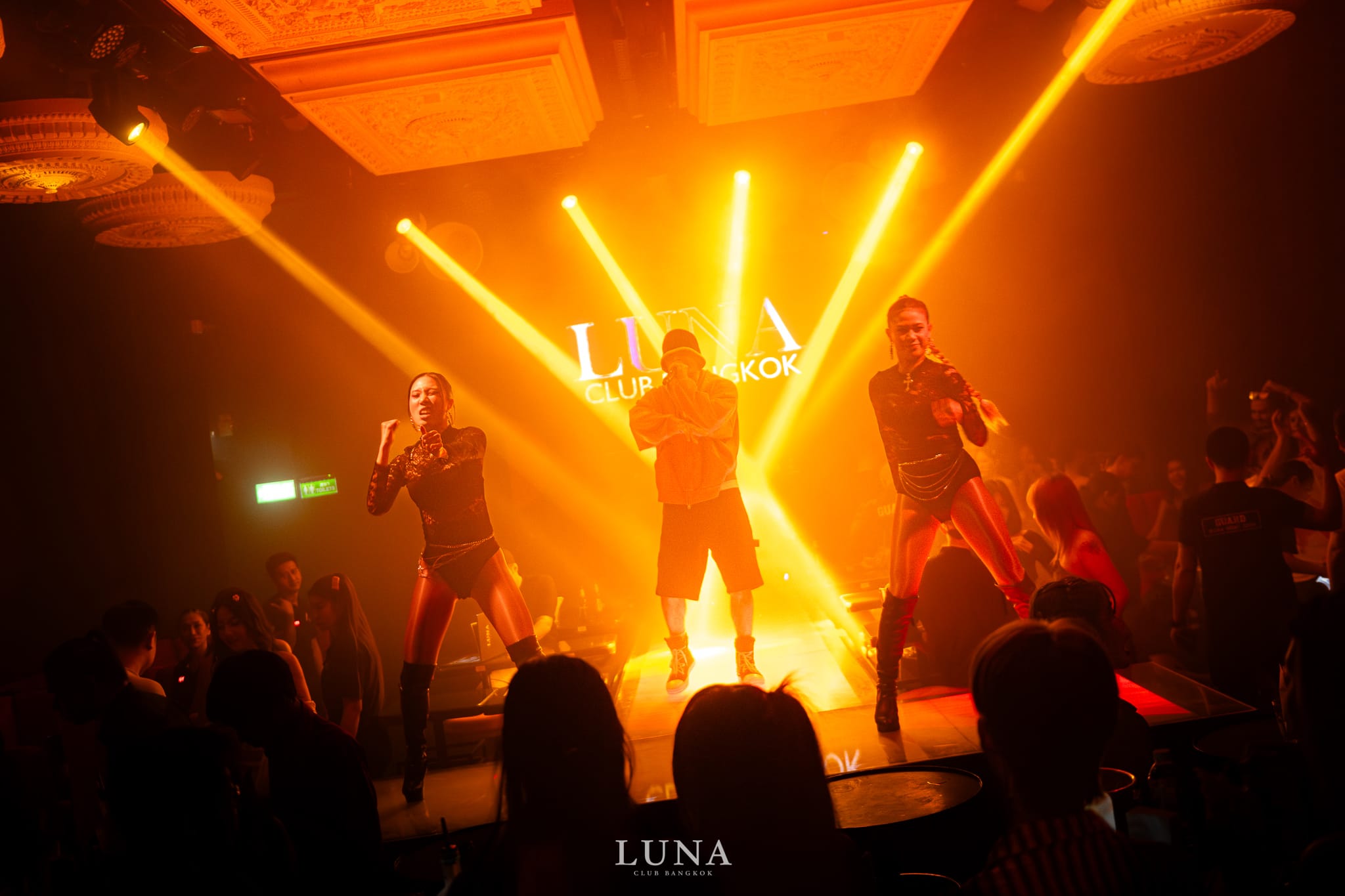 Luna Club Bangkok | Sukhumvit Techno Club | Info, Prices, Bookings